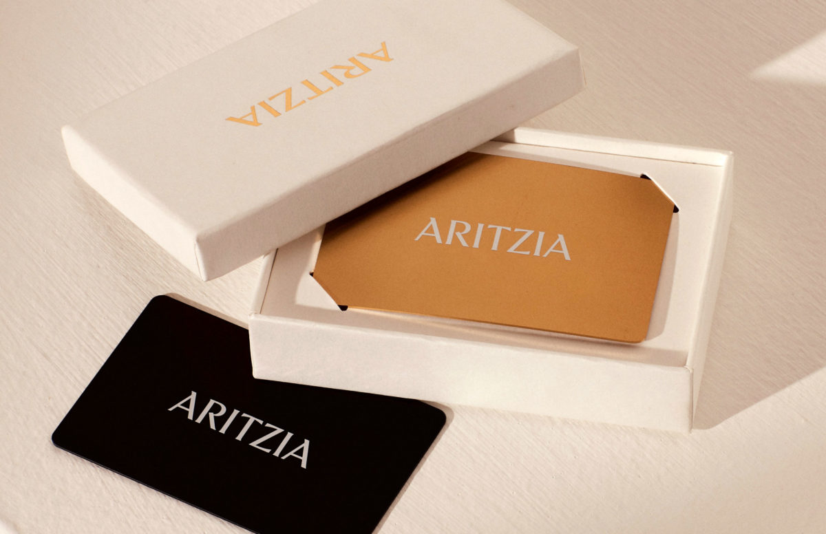 Aritzia — 2x4
