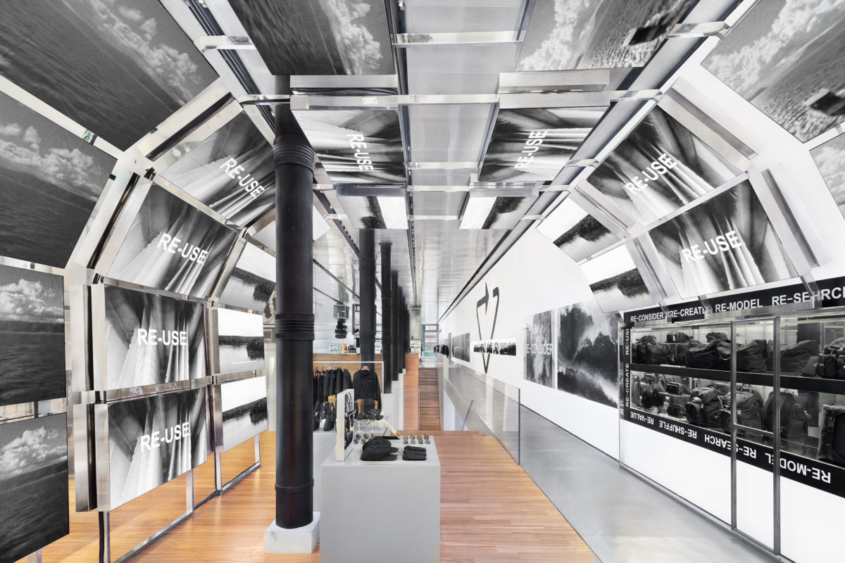 Prada Wallpaper — 2x4