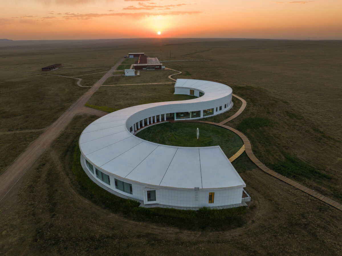 Erdos Eco Ranch — 2x4