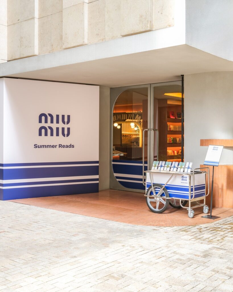 Miu Miu Summer Reads — 2x4