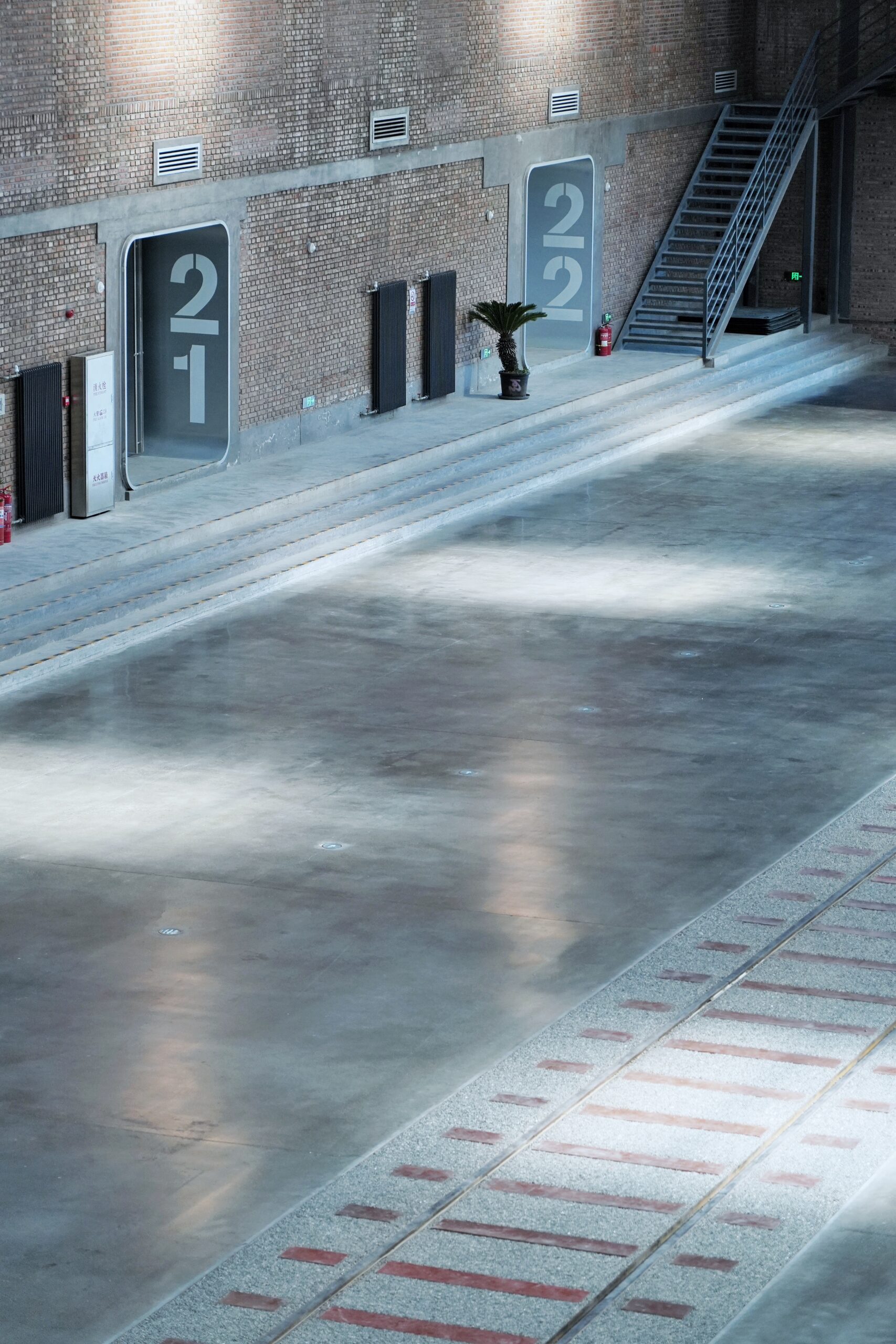 Central Station — 2x4